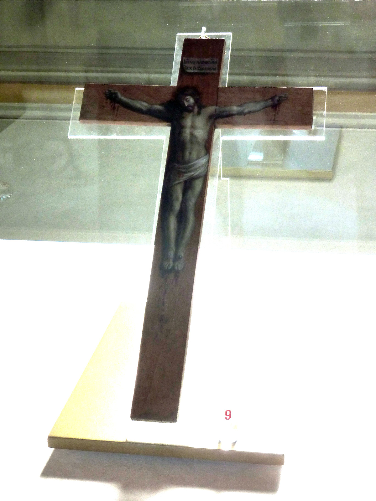 Le crucifix du Roi Louis XVI – Présence du Souvenir Bourbonien en ...